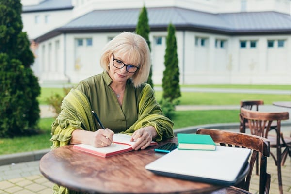 A Guide to Aging Gracefully: Tips for an Enriched Life - Seniors Magazine